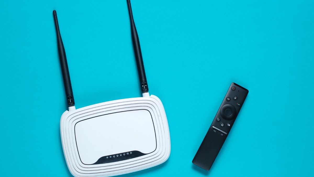 Cara Menyambungkan TV ke WiFi Indihome yang Aman dan Tepat