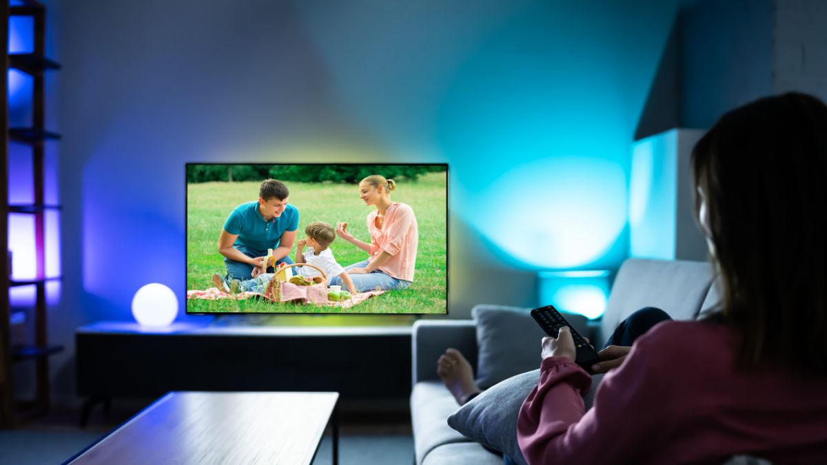 5 Perbedaan Monitor LCD & LED yang Utama, Wajib Tahu!