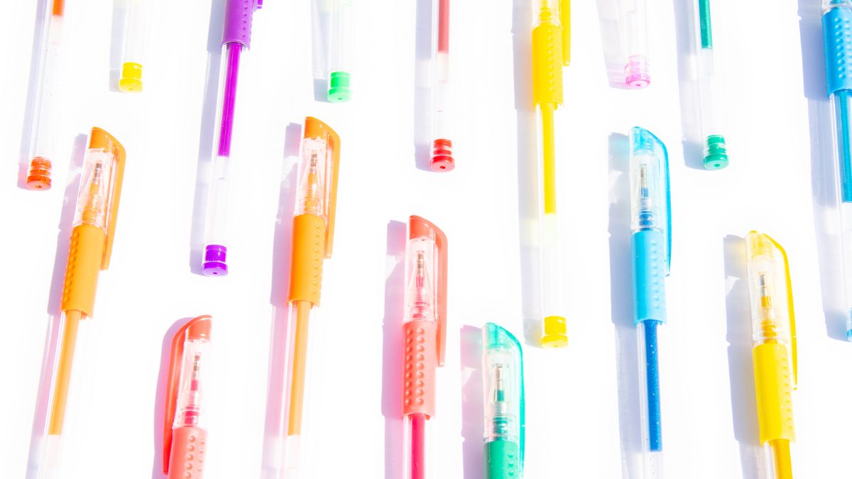 11 Pulpen Gel Terbaik 2025, Ada yang Warnanya Menggemaskan!