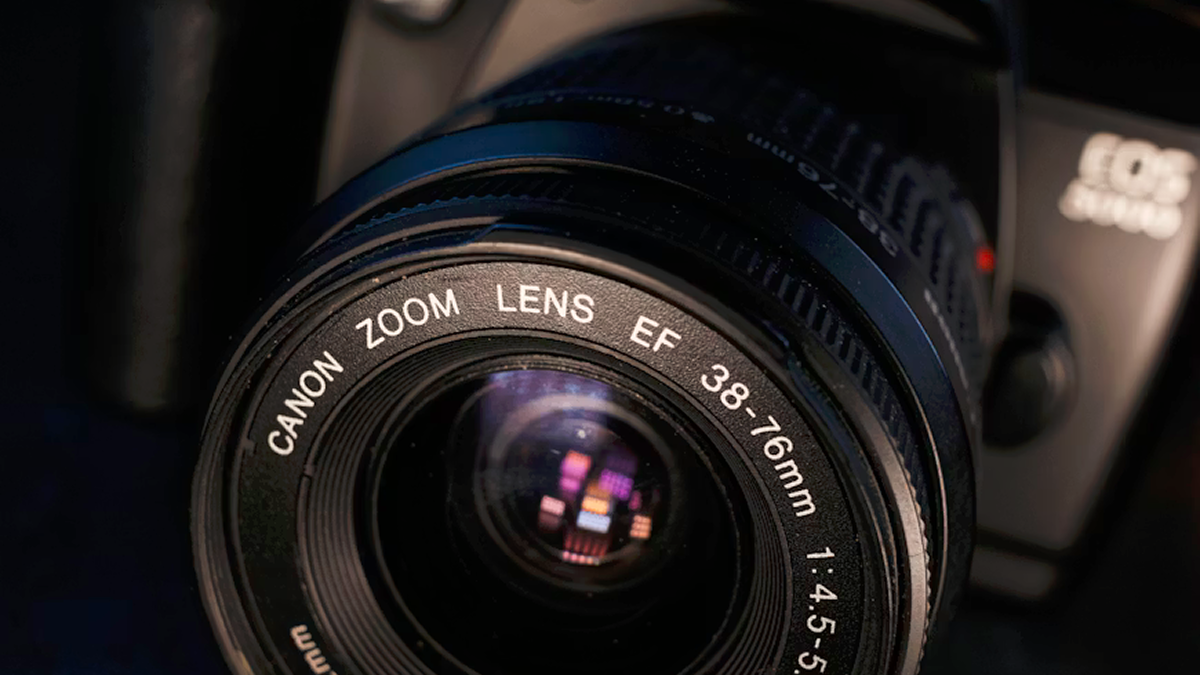 Kamera Canon EOS Terbaik 2025 untuk Fotografer Pemula